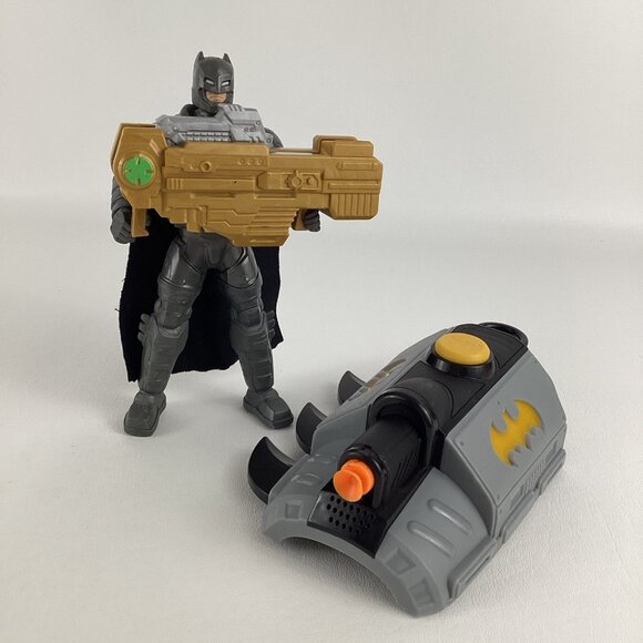DC Comics | Toys | Dc Comics Batman Ultimate Gauntlet Launcher Armored ...